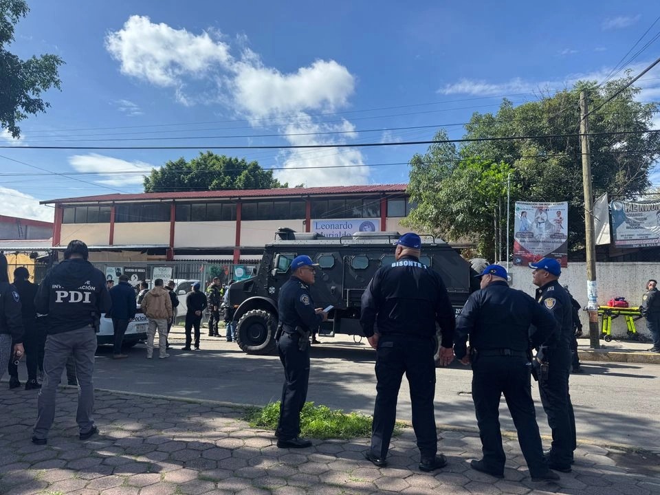 La Jornada Maya | Nacional | La Jornada Maya | Abaten a hombre armado que tomó como rehenes a ...