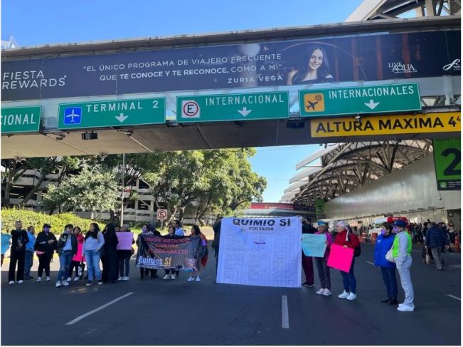 La Jornada Maya | Nacional | La Jornada | Bloquean acceso a AICM para exigir tratamiento ...