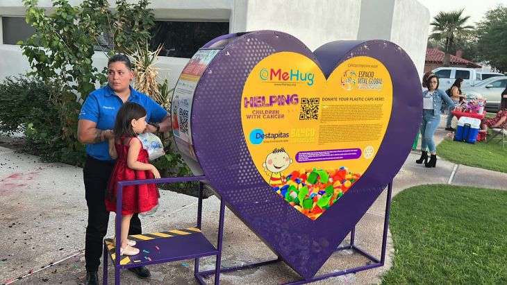 La Jornada Maya | Internacional | Efe | MeHug, la fundación que ayuda a latinos con hijos ...