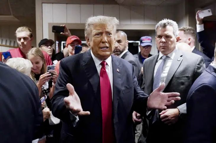 La Jornada Maya Internacional Efe Trump Acusado De Manejo De