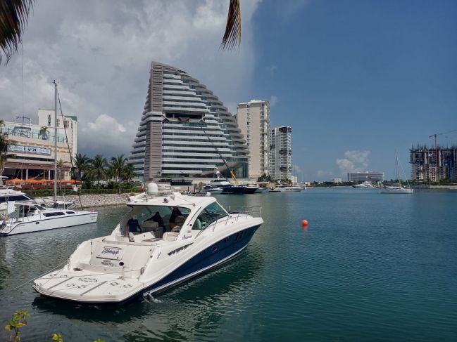 La Jornada Maya | Quintana Roo | Ana Ramírez | Inauguran Shark Tower ...