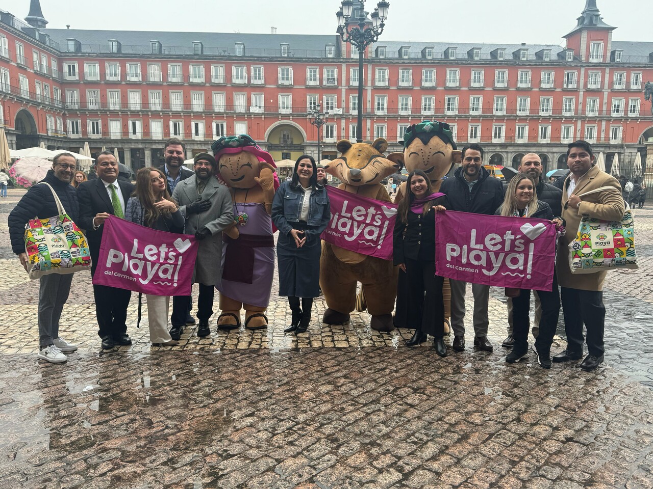 La Jornada Maya | Quintana Roo | La Jornada Maya | Aluxes de Playa del Carmen 'hechizan' la ...