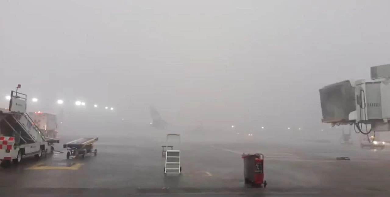 La Jornada Maya | Nacional | La Jornada Maya | AICM cancela aterrizajes y despegues a causa de ...