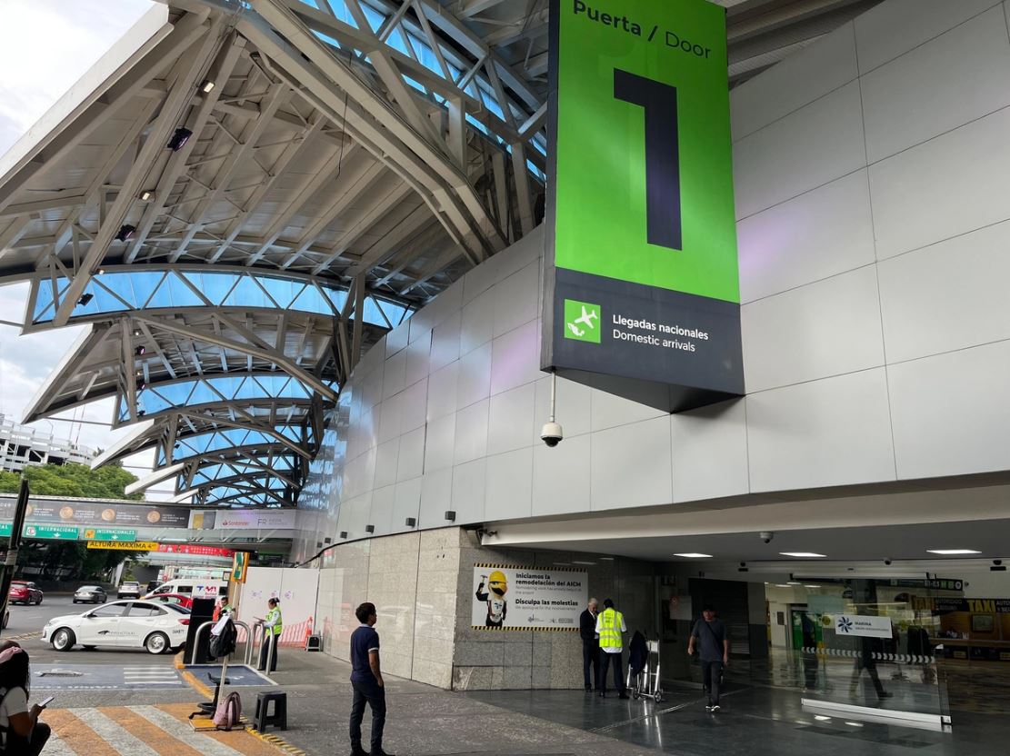 La Jornada Maya | Nacional | La Jornada | Por remodelación de Terminal 1, cierran puertas de ...