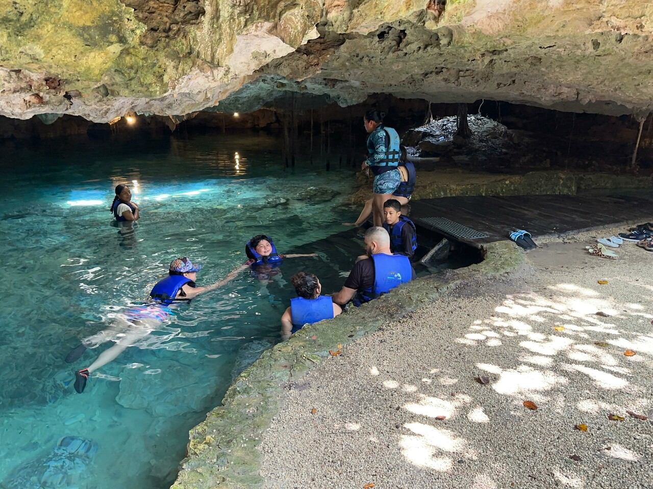 La Jornada Maya | Quintana Roo | Miguel Améndola | Ante llegada de sargazo, Tulum prepara sus ...